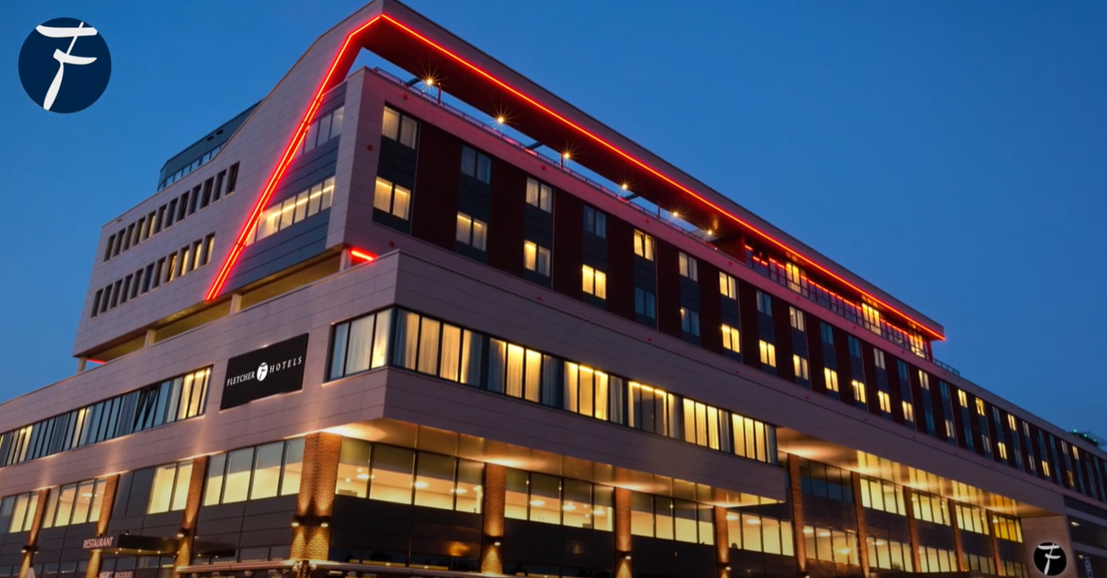 Tv-persoonlijkheid Myrna Goossen presenteert Hotel Wings in nieuwe ...