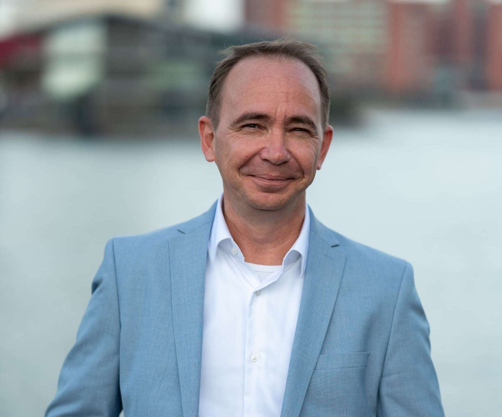 Dyon Hellemons (Ampliar Uitzendbureau): ‘Een nieuw hoofdstuk’ - Friends ...