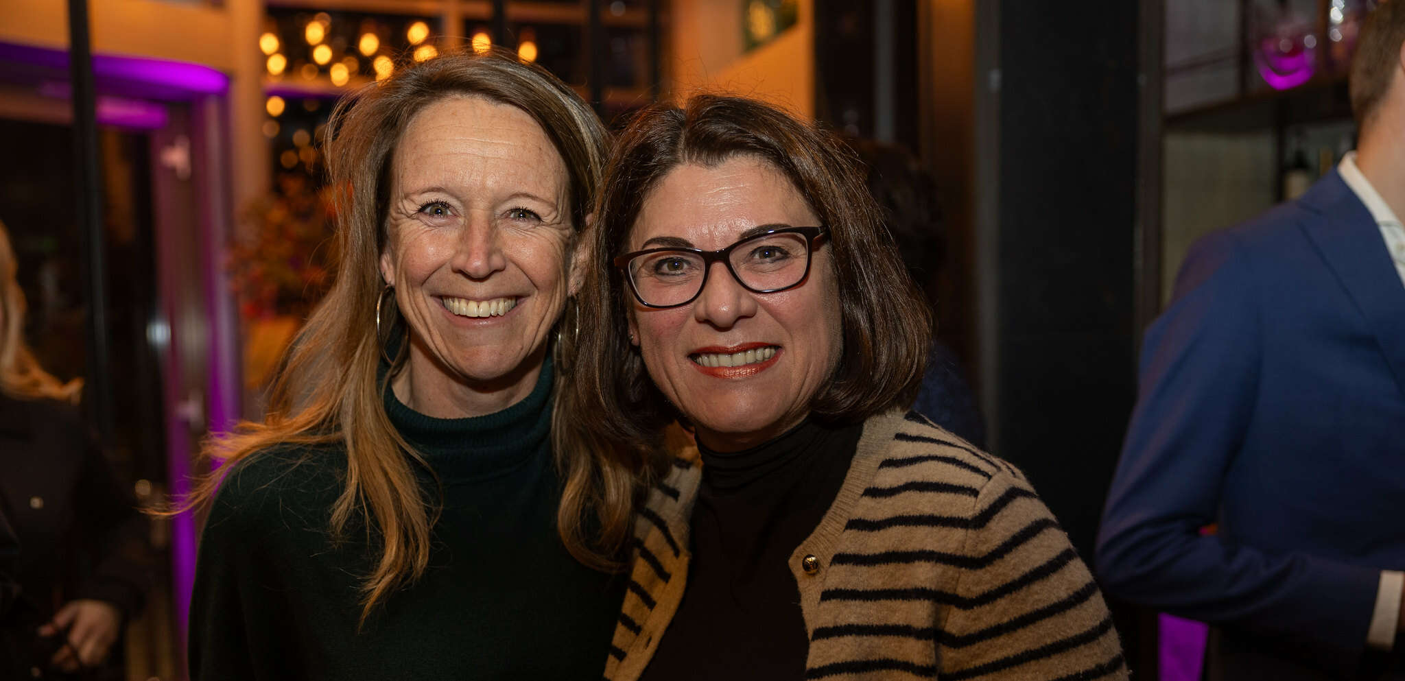 Saskia van der Heijden en Chantal Peters: ‘Jeugdvriendinnen én samen in ...